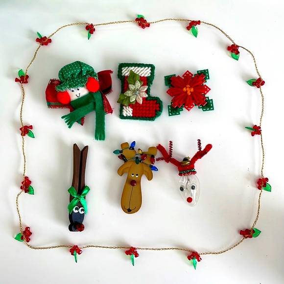 Holiday | Vintagecrafted Christmas Pins And Holly Necklace | Poshmark